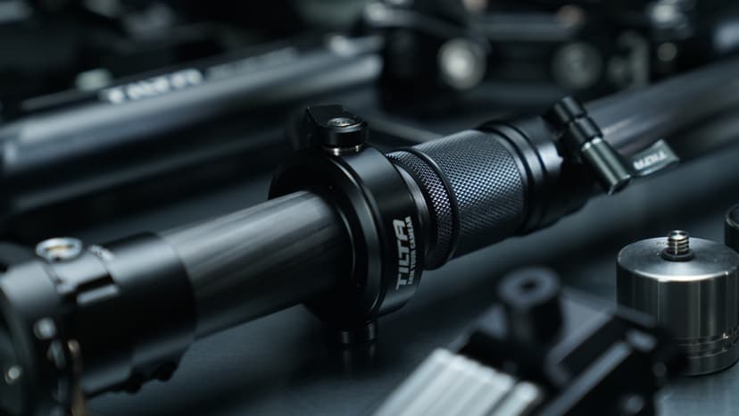 Tilta Float Handheld Gimbal Support System V-Mount (GSS-T01-V) | Dustin.se