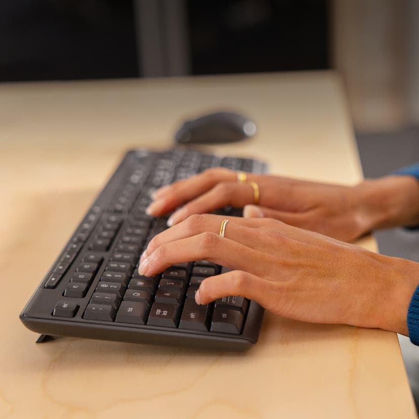 Logitech MK370 Combo for Business Nordiska länderna Sats med ...